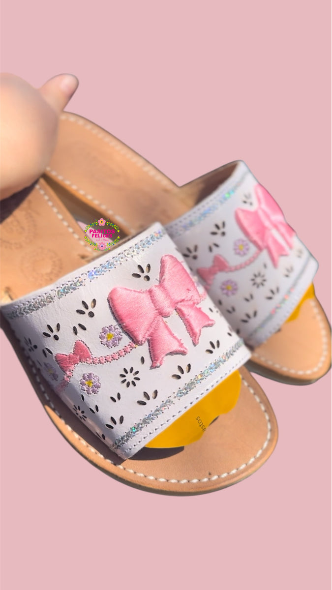 White Coquette - Mexican Pink Bow Sandals – PasitosFelicesArtesanias